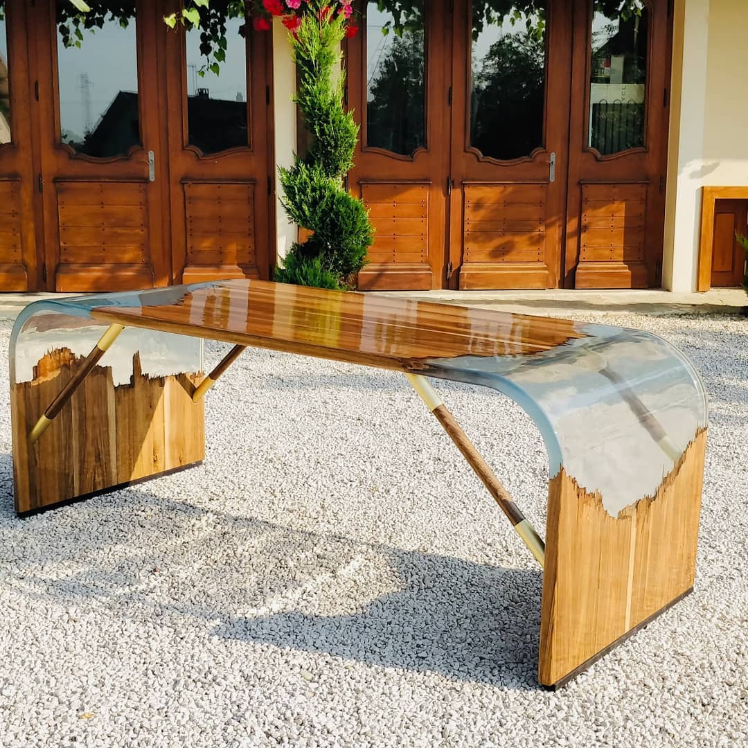 Madera y resina transparente: una combinación acertada – PuroDiseño
