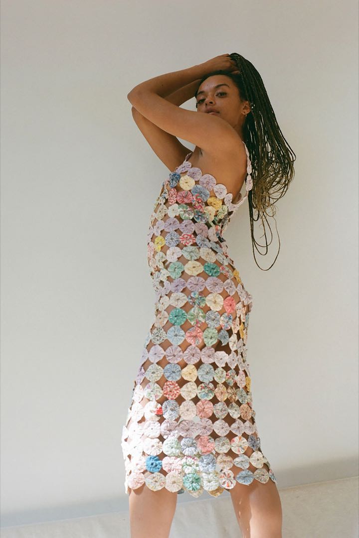 Una colección de moda reciclada y sin género “fuera de serie” – PuroDiseño