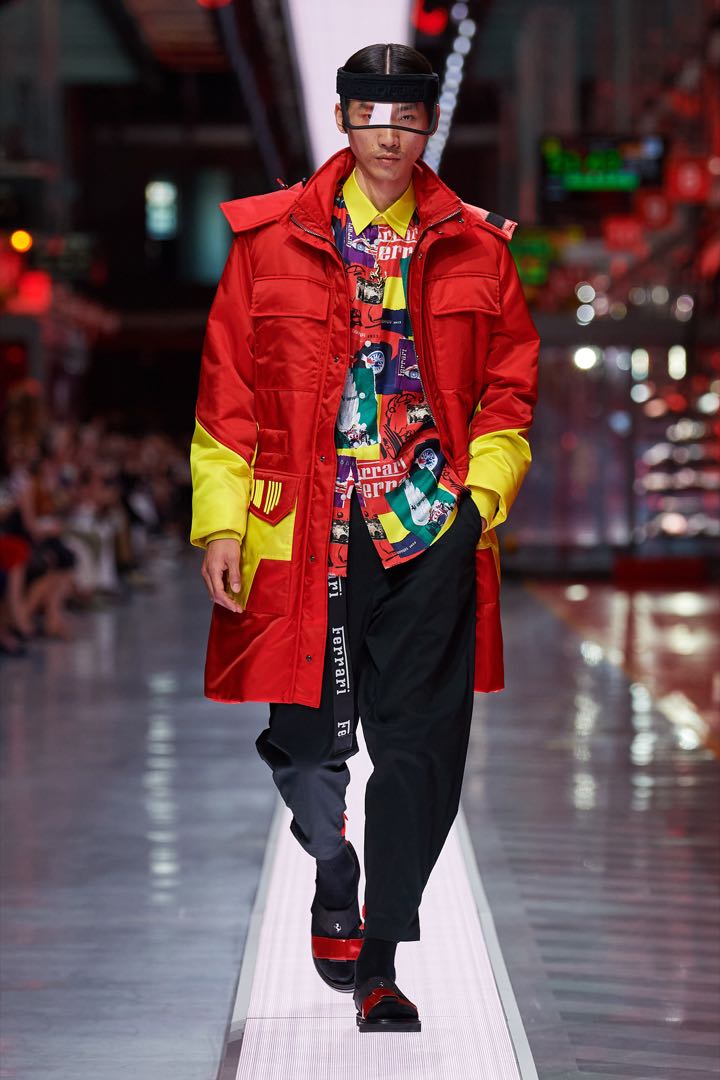 Ferrari presentó su primera colección de moda: de la pista a la ...