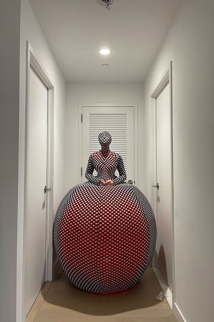 Balenciaga y Terrence Zhou presentan dos campañas de moda de alto ...