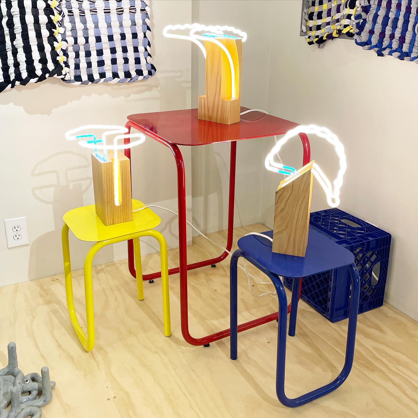 Elise McMahon crea objetos y prendas a partir del reciclado de telas ...