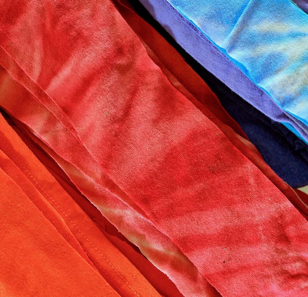 Elise McMahon crea objetos y prendas a partir del reciclado de telas ...