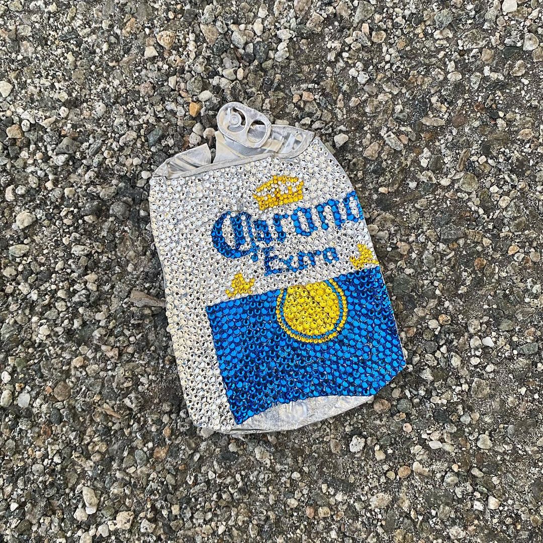 Sam Keller: el artista que le pone brillo a la cultura pop y el ...