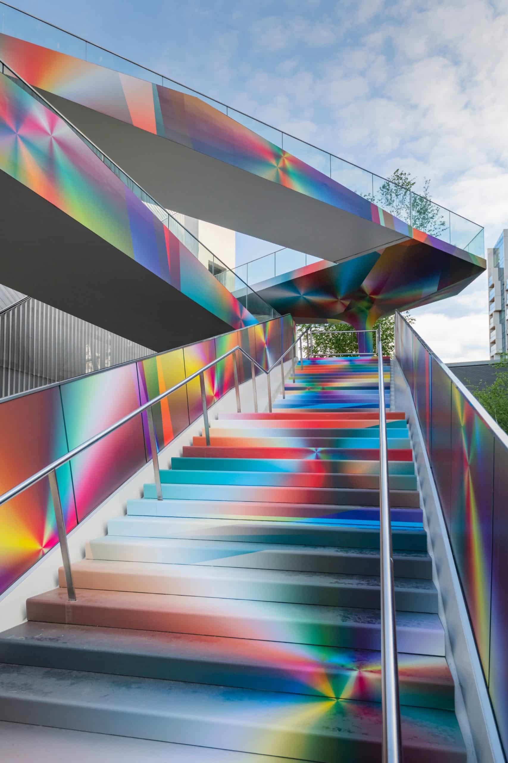 ¿Quieres ser Felipe Pantone? El artista que llena de color y luces las ...