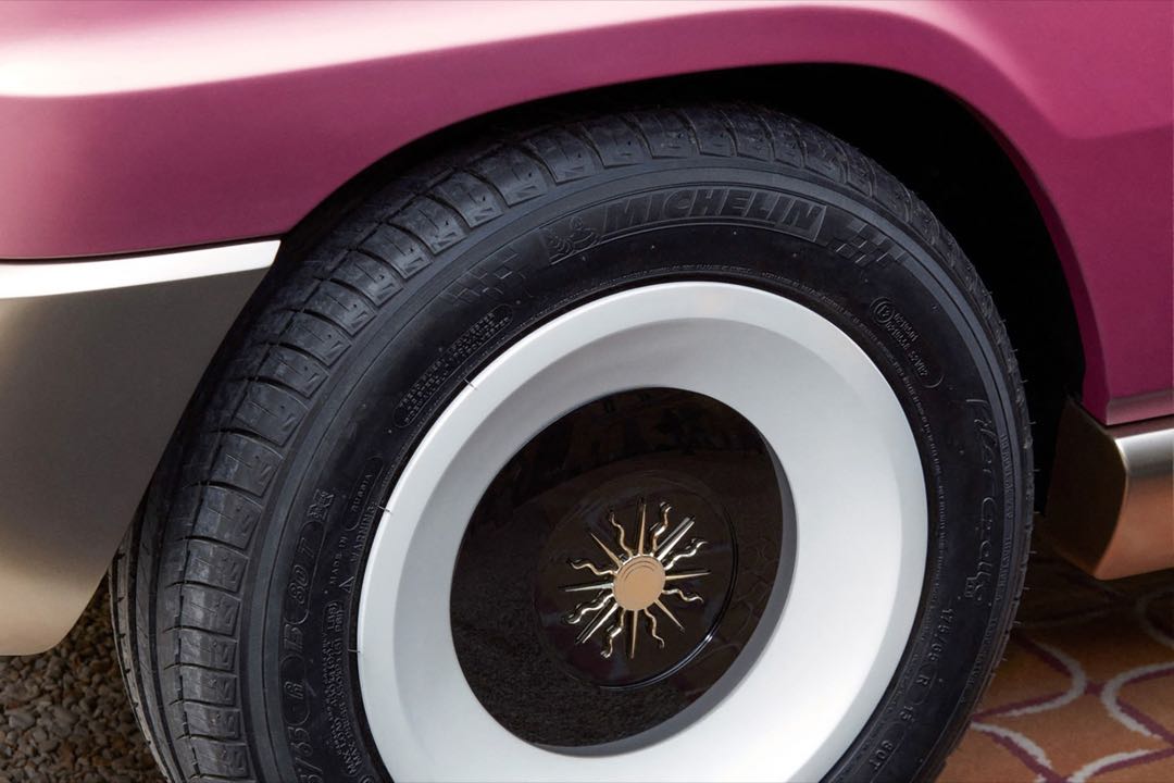 Así es el Renault 5 Diamant, el diseño en rosa que celebra 50 años del ...