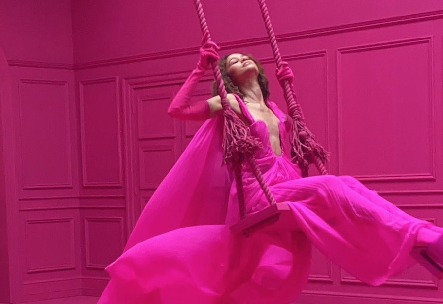 Así es la vida color de Pink PP Valentino: la moda se viste de rosa ...