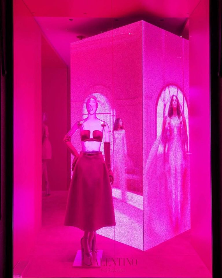 Así es la vida color de Pink PP Valentino: la moda se viste de rosa ...