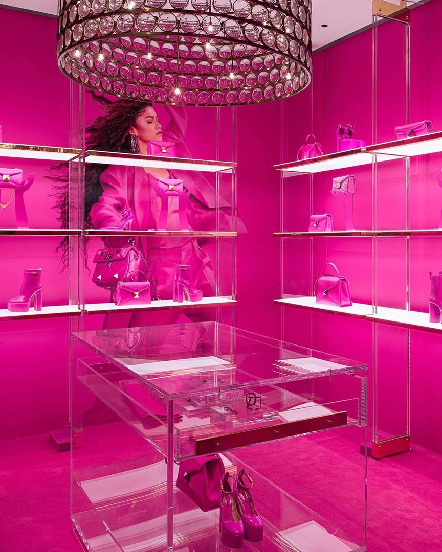 Así es la vida color de Pink PP Valentino: la moda se viste de rosa ...