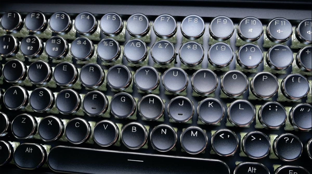 Un teclado con diseño vintage recuerda cómo eran y funcionaban las ...