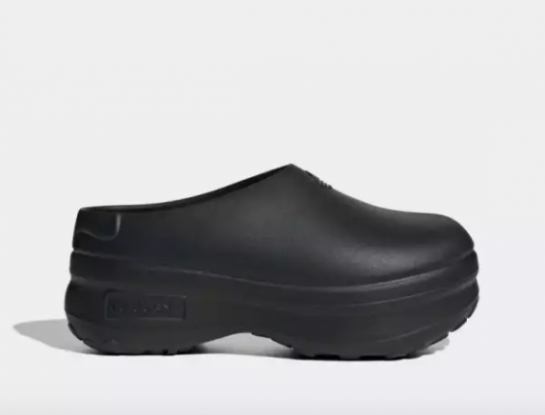 Adidas transformó los Stan Smith en zuecos de goma con plataforma ...
