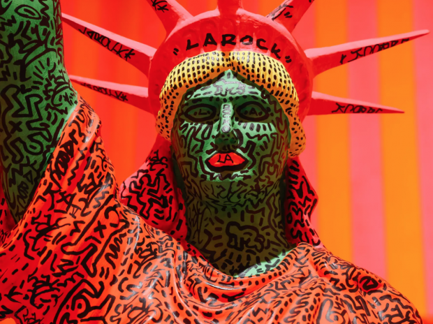 10 datos sobre Smiley: la historia, el creador y la otra cara de la ...