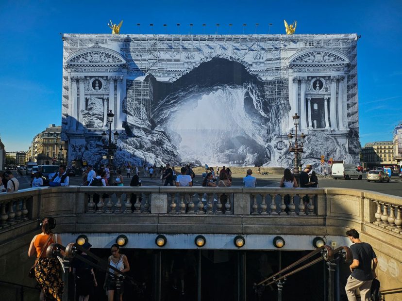 El fotógrafo y artista JR (Jean René) realizó una fabulosa instalación ...