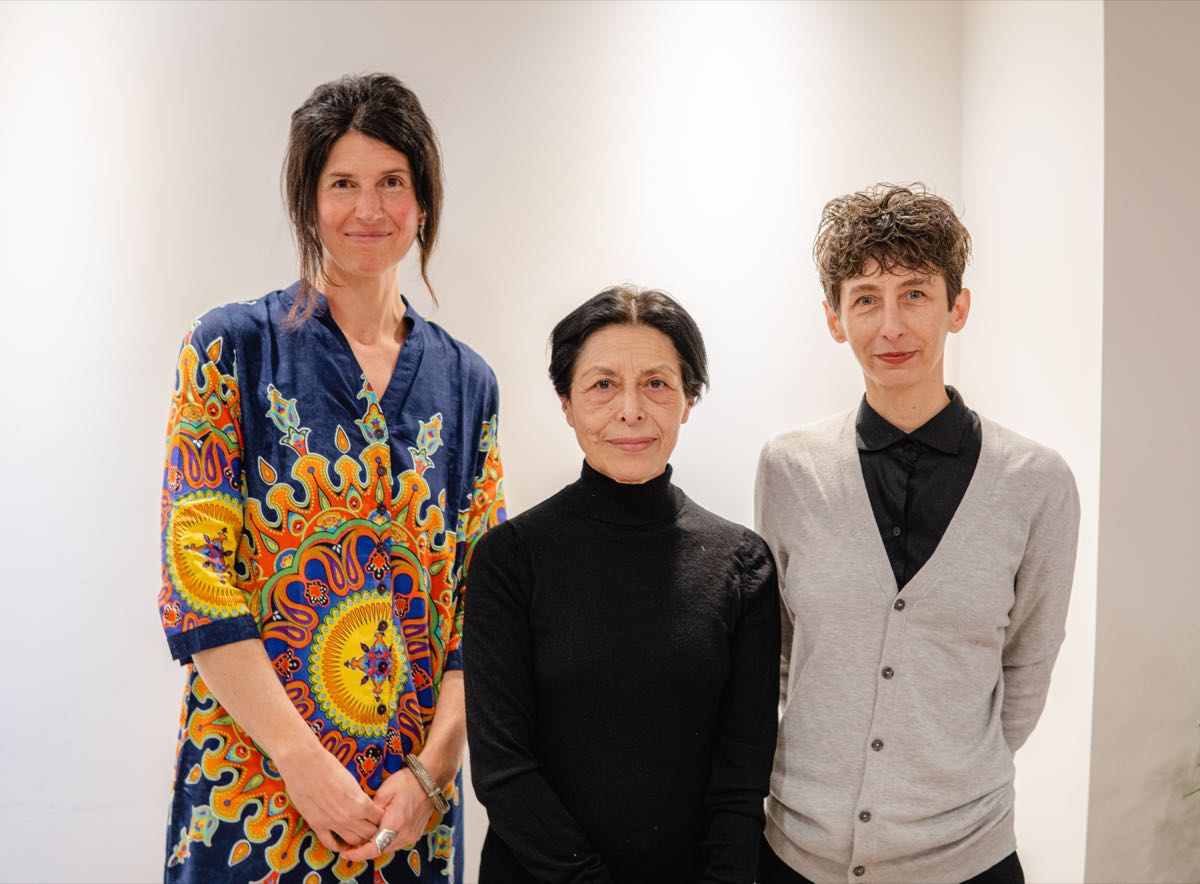 La artista Elba Bairon celebra “el poder de la curva” en una escultura ...