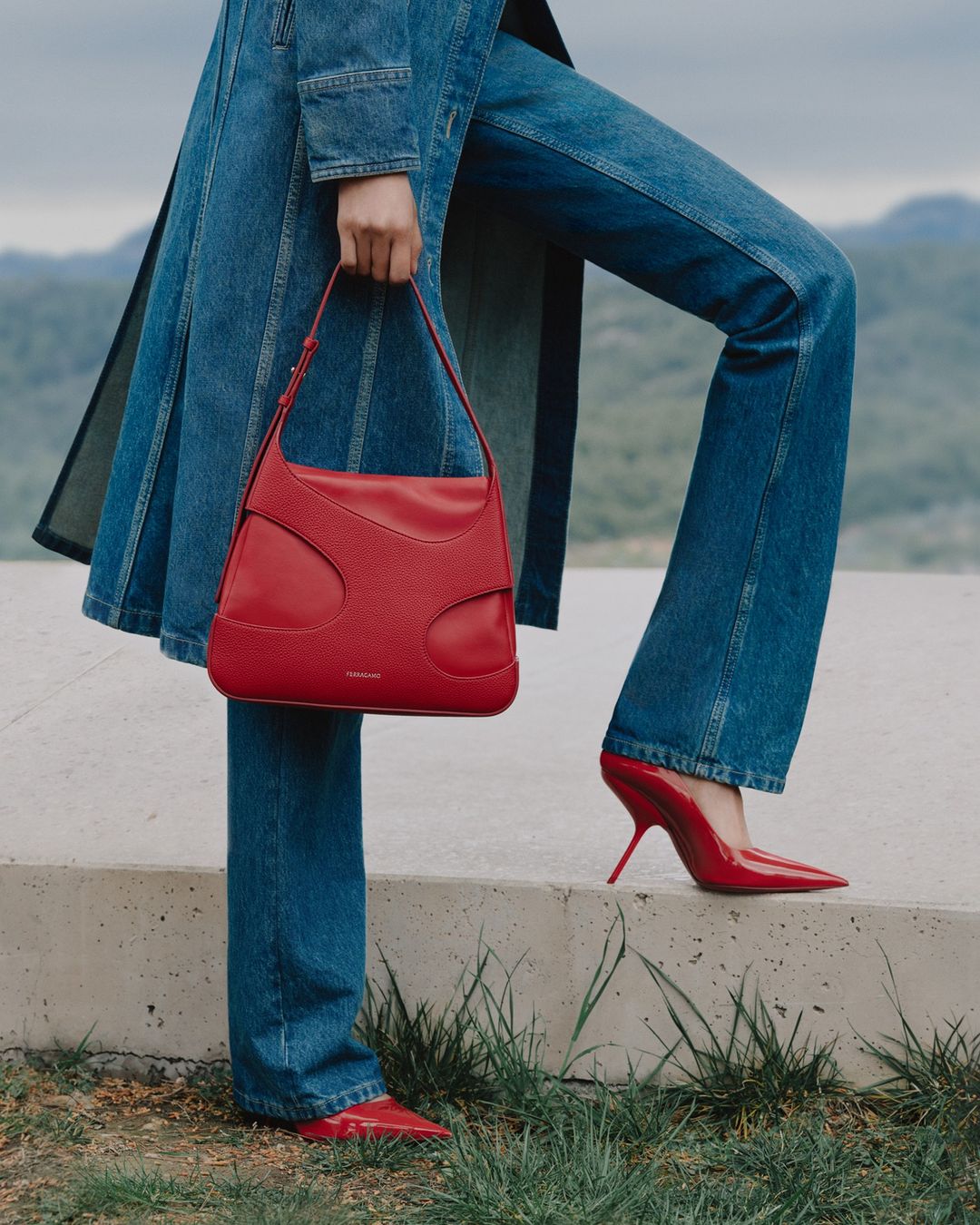 Cherry red de Gucci: un color tendencia 2023 contra la Violencia de ...