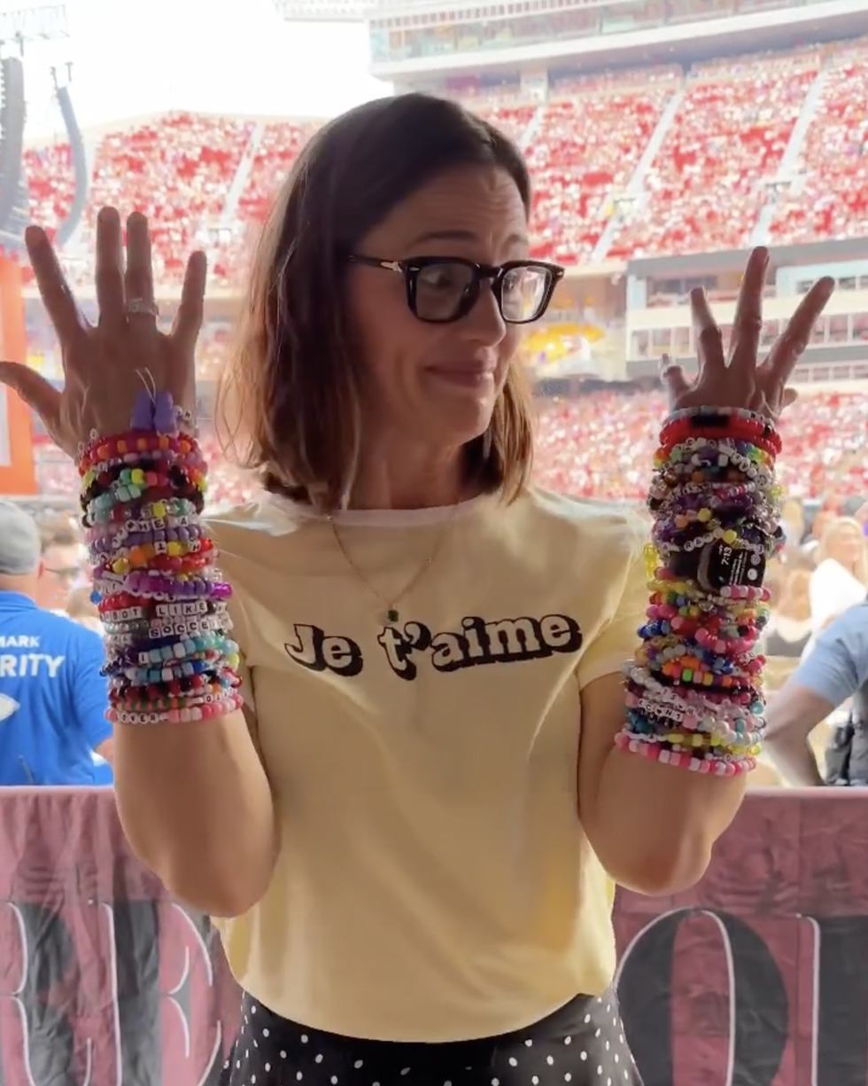 Taylor Swift en Argentina: cómo son las pulseras de la amistad que imponen sus fans – PuroDiseño