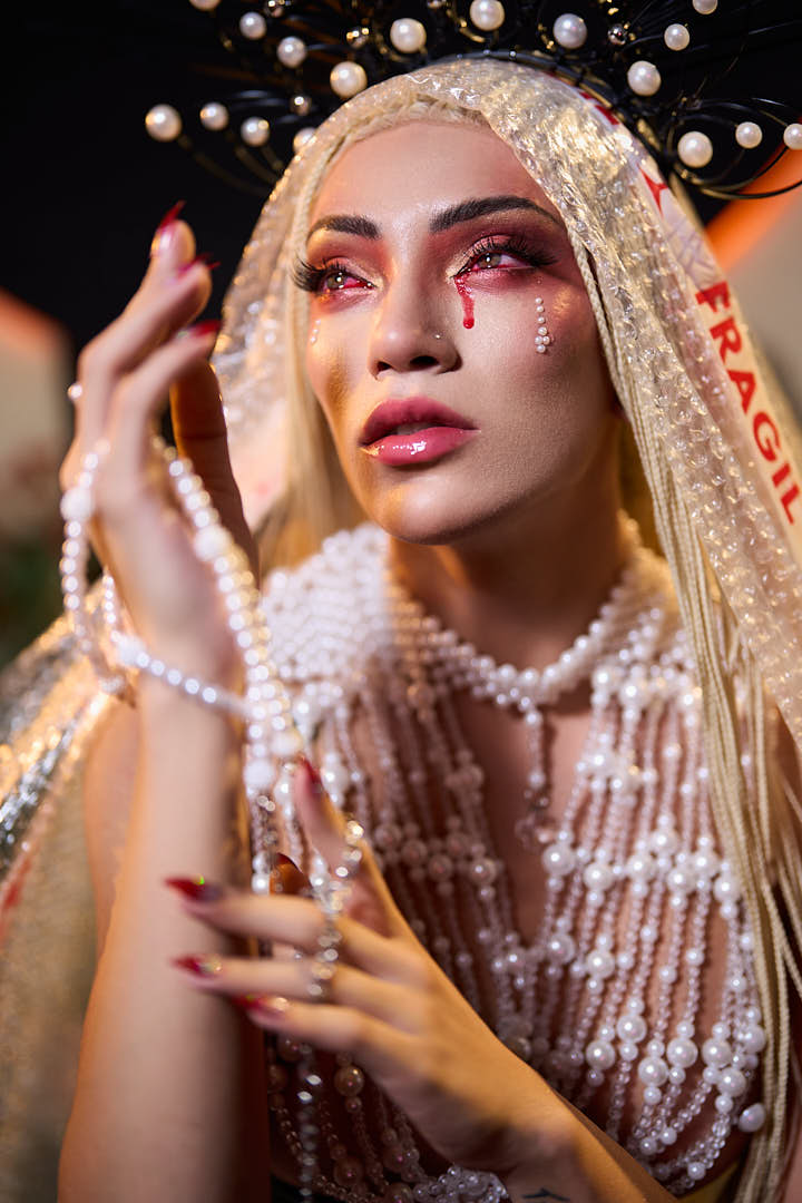 Así es la prenda más espectacular que usó Adrián Dárgelos en el show de ...