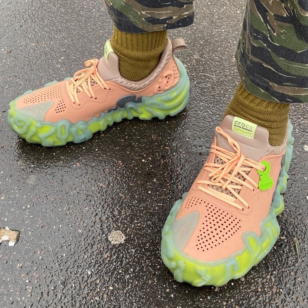 Crocs presentó el nuevo color para su primera zapatilla (y sigue el ...