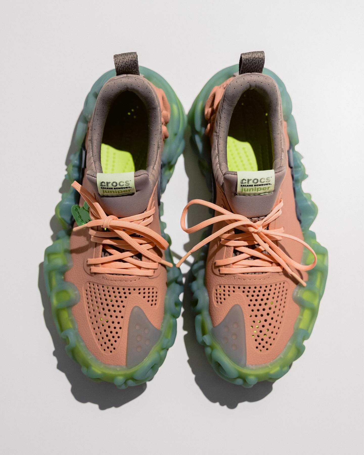 Crocs presentó el nuevo color para su primera zapatilla (y sigue el ...