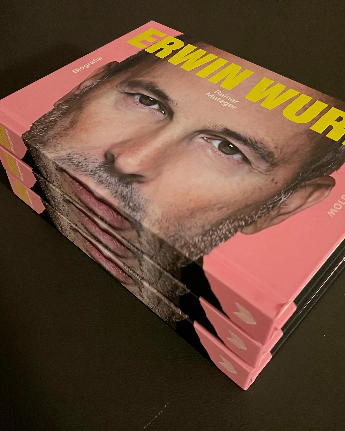 El artista Erwin Wurm conquista Londres con sus alucinantes esculturas ...