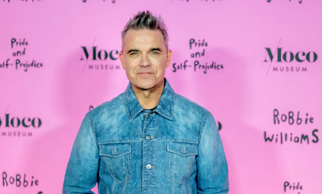 Robbie Williams presentó su primera y conmovedora exposición como ...