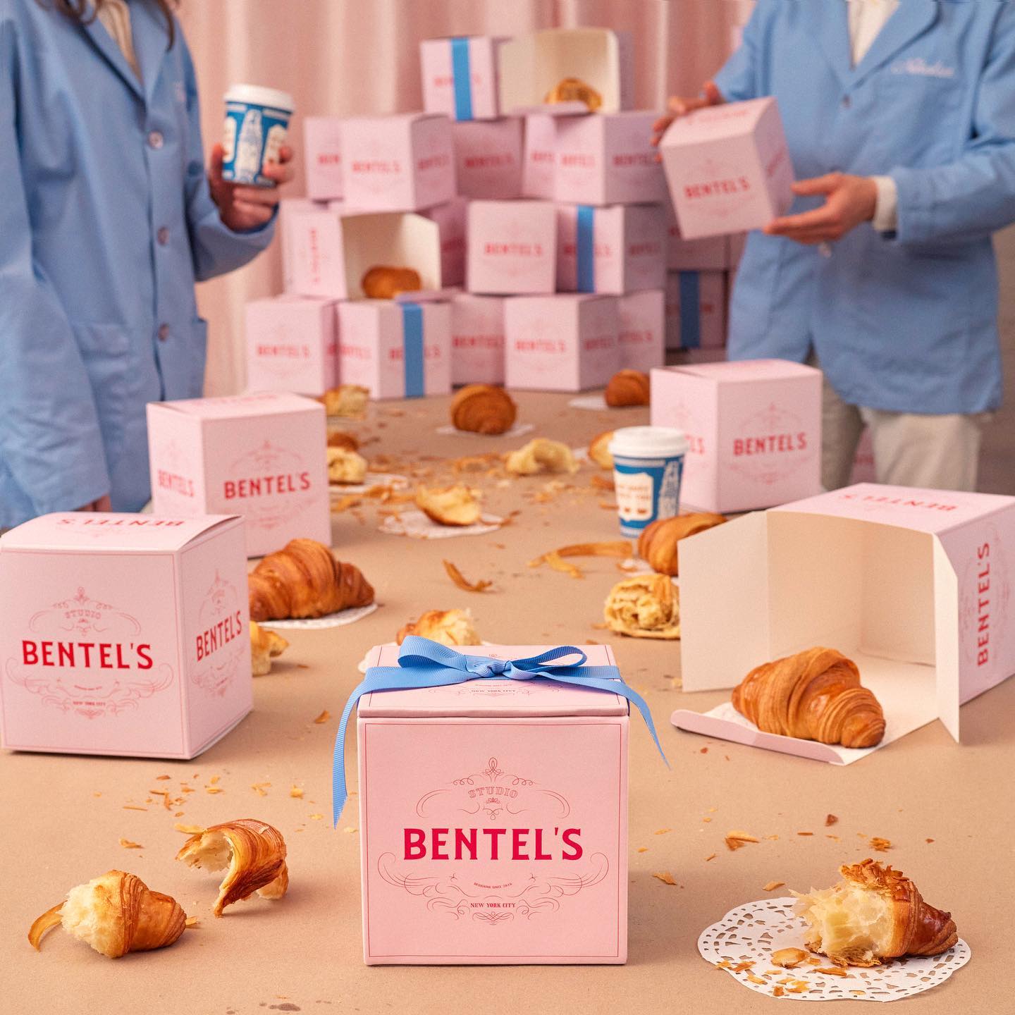 La caja de pasteles del Hotel Grand Budapest de la película de Wes ...