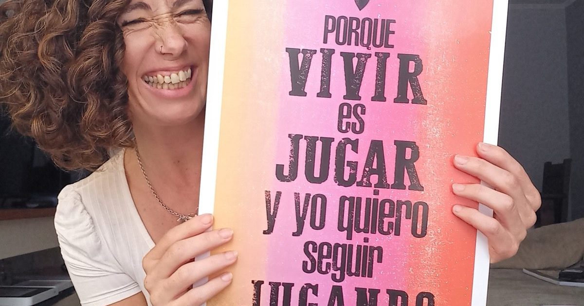 Retrato de Piba Pósters: la creadora del fenómeno de los afiches de ...