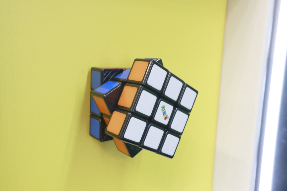 El Cubo de Rubik cumple 50 años: 5 claves de su éxito y una mágica y ...