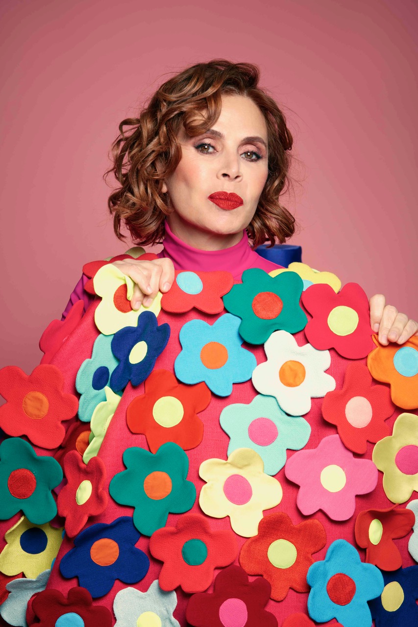 Inauguró la exposición “Ágatha Ruiz de la Prada: 40 años de diseño y creatividad” en Usina del ...